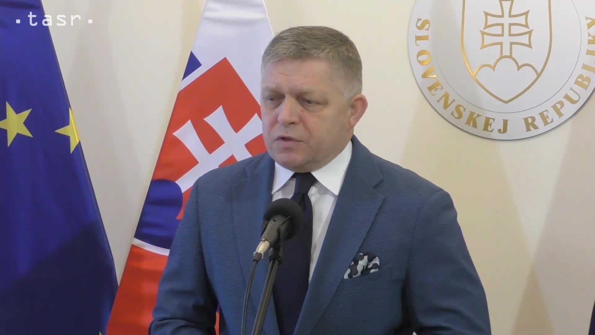 Fico o „super zákone“: Odkázaná osoba sama rozhodne, či príspevok použije na opatrovanie doma ...