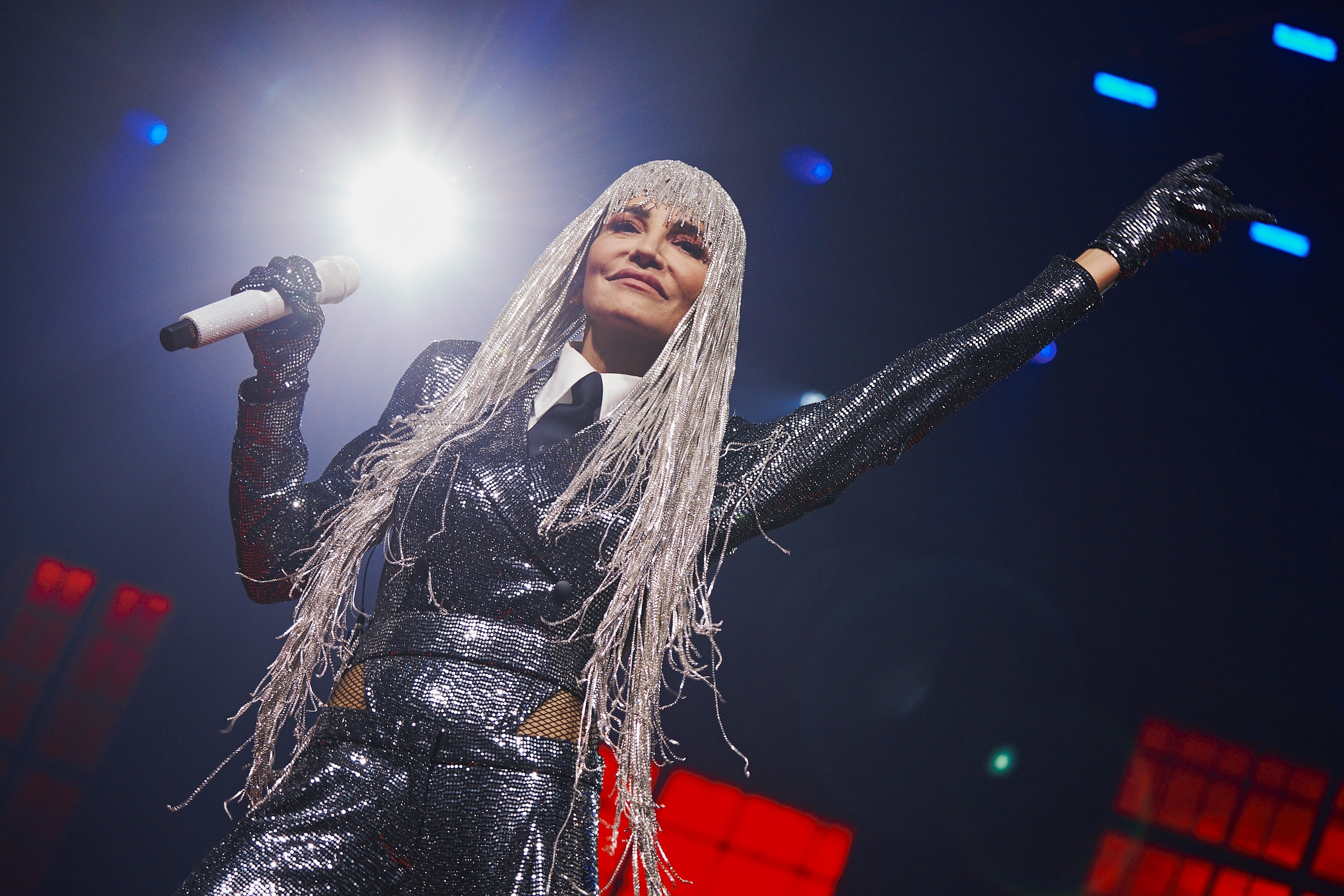 Svetová šou so slovenskou Darou Rolins - toto sú TOP momenty koncertu v Bratislave | Šoubiz ...