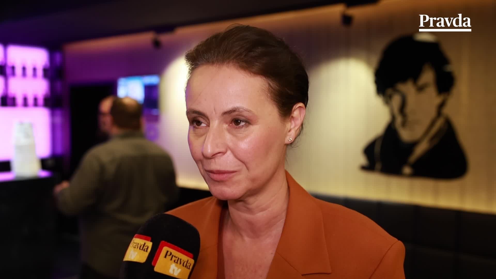 Ženské priateľstvo je pre ženy poklad a pre mužov hrozba, myslí si Lenka Vlasáková | Šoubiz ...