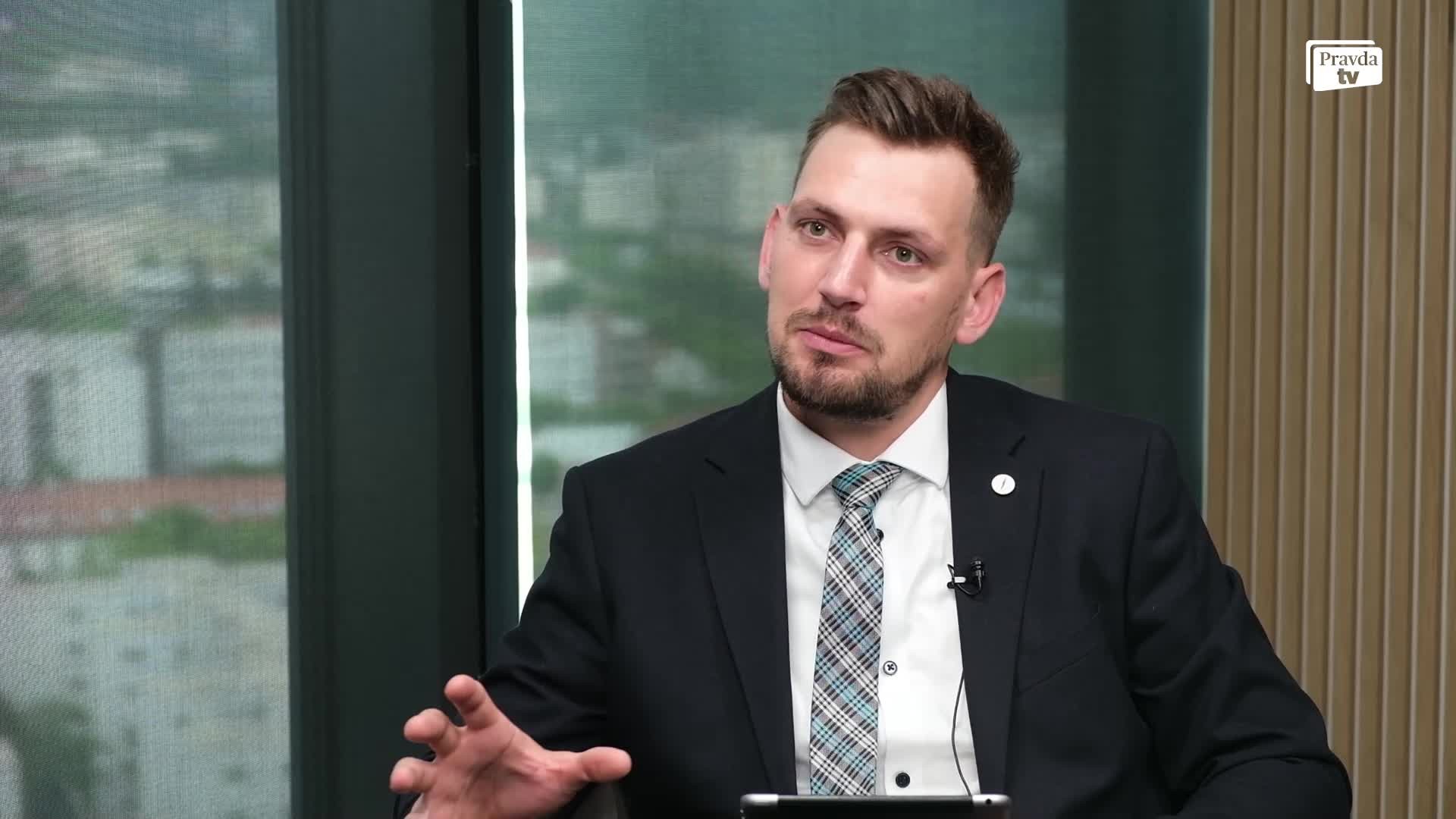 Strach z investovania je veľký. Rozptýlia ho banky novou ponukou? | Ide o peniaze | Relácie | TV ...