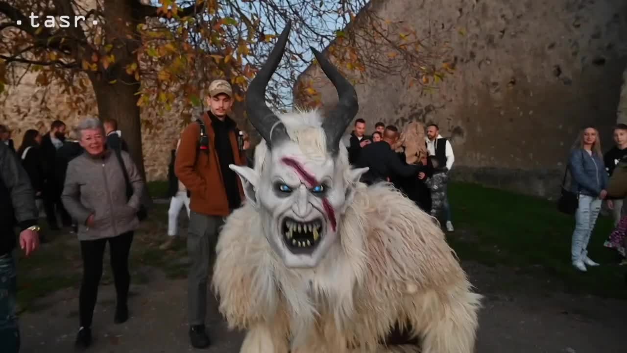 Čertovská atmosféra na Trenčianskom hrade | Spravodajstvo | Relácie | TV Pravda.sk