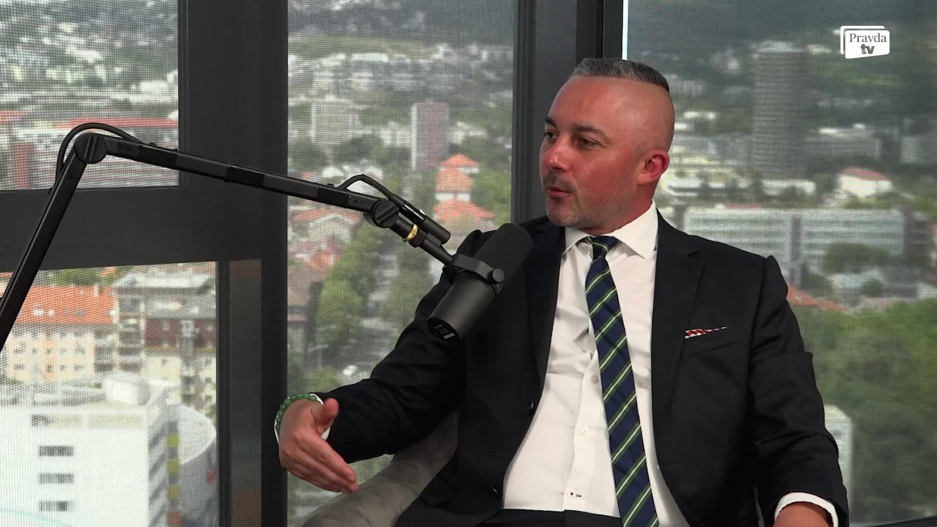 Špičkový právnik Matúš Varga: Odísť do USA a zlegalizovať si tam pobyt ...